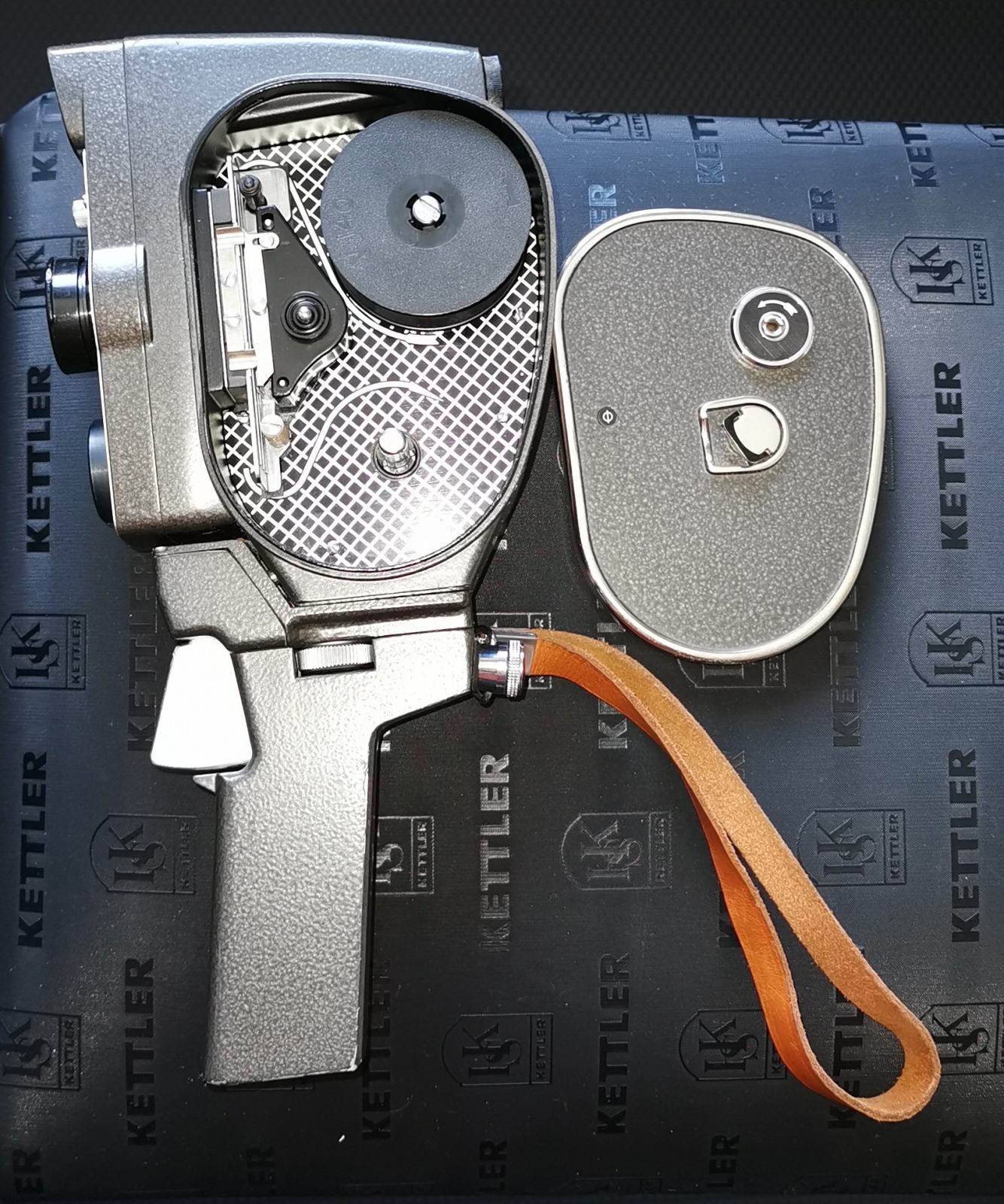 Filmska kamera QUARTZ ruska - set u torbi