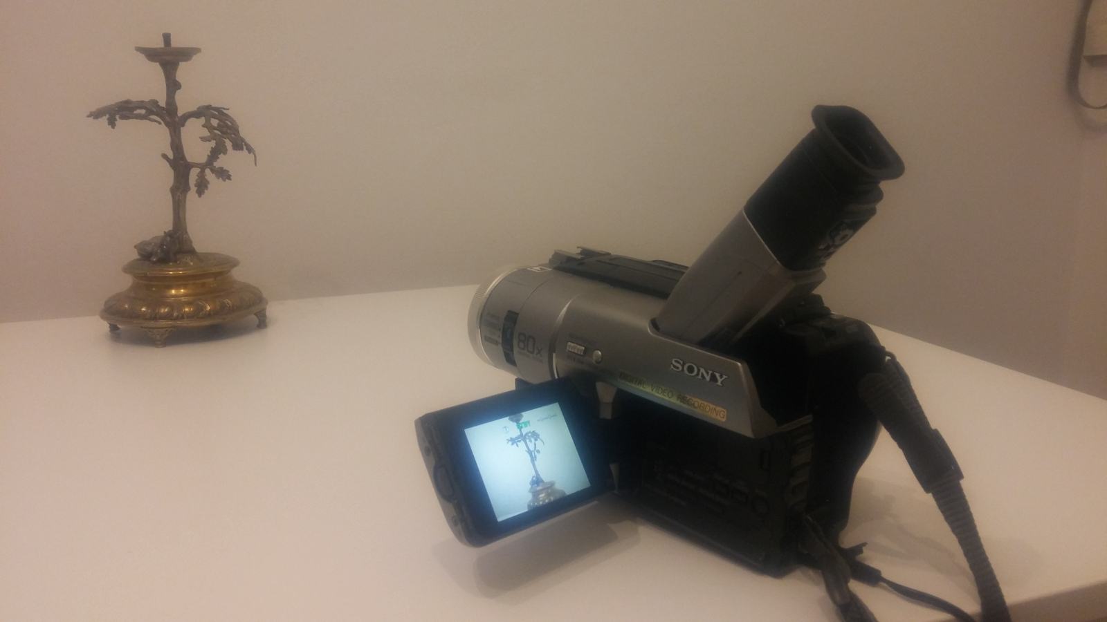 Sony DCR-TRV110E 8/Hi8 kamera + torbica