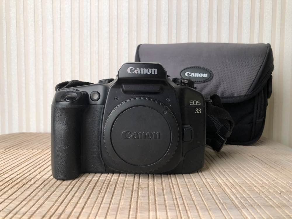 Canon EOS 33 SLR fotoaparat na film