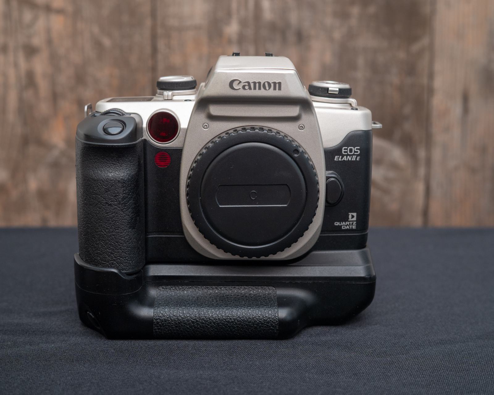 Canon EOS ELAN IIE Quartz date (EOS 50E QD)