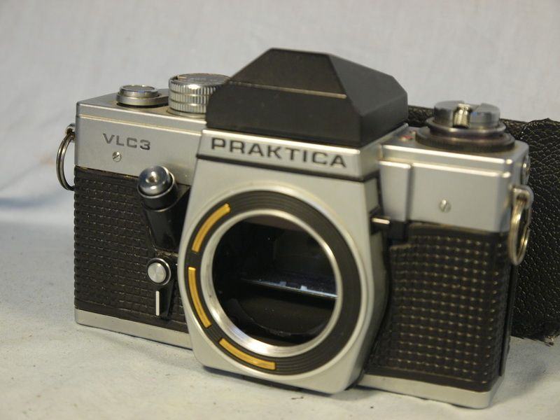 Praktica VLC3 s futrolom, m42 navoj