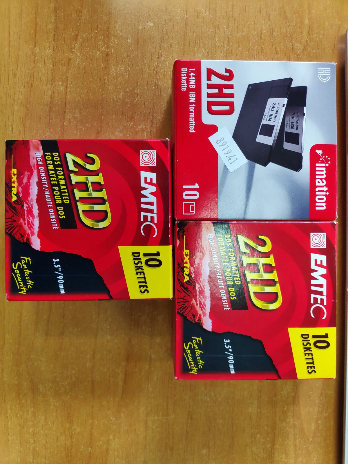 2HD disketa (kutija)