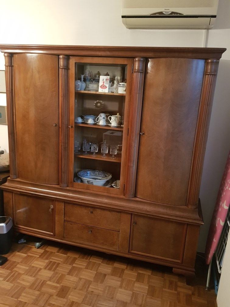 Antikni ormar/vitrina