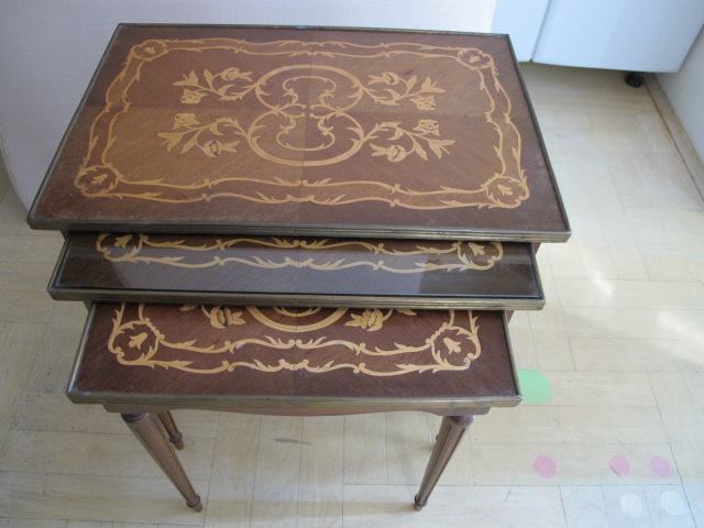 Antikni stolići, 3 komada, intarzija iz Egipta