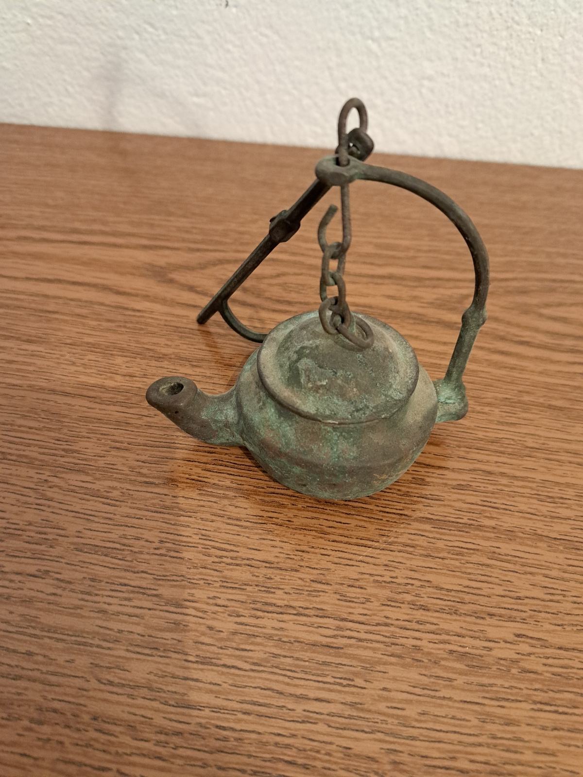 Antique renaissance Oil Lamp