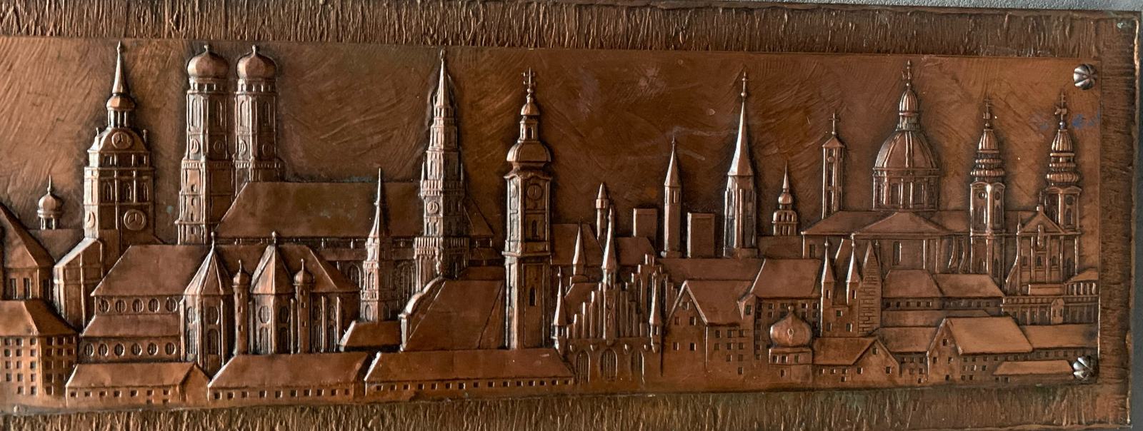 Bakropis velika reljefna slika München