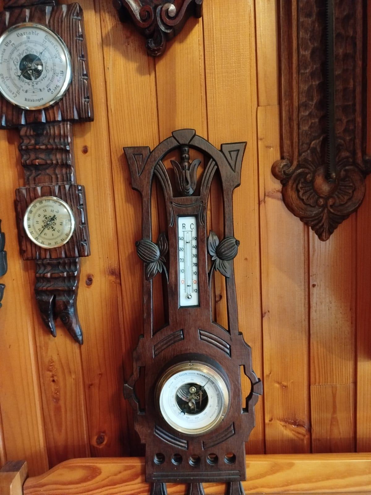 Barometar i termometar