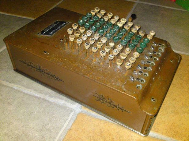 COMPTOMETAR IZ 1920. G. - PRVI KOMPJUTER!!!