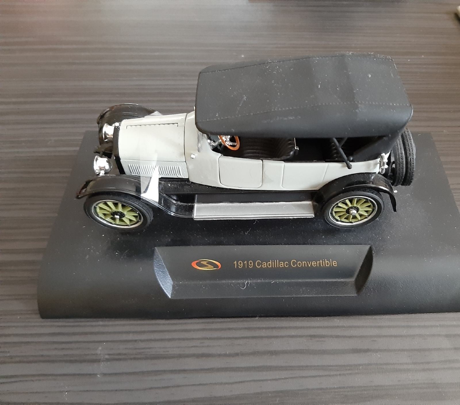 Model autica CADILLAC CONVERTIBLE 1919