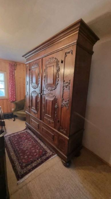 Renesansni ormar 1680