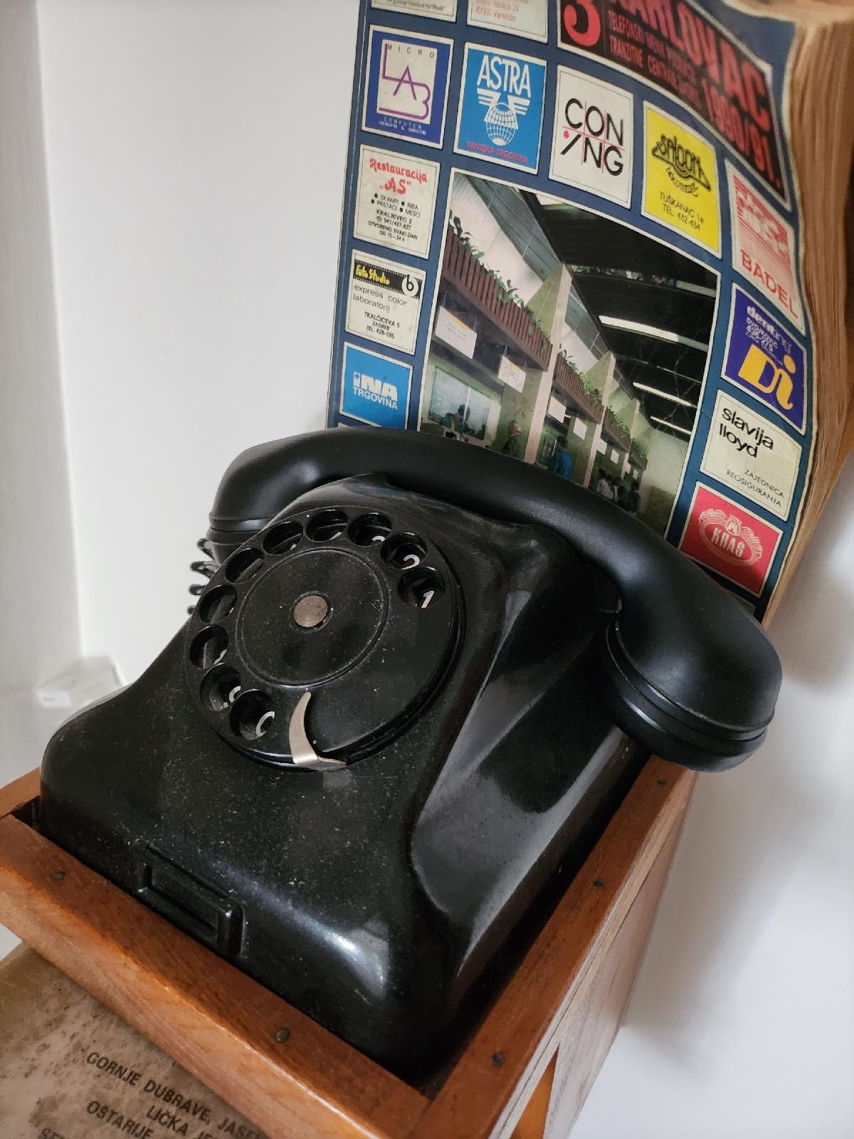 retro telefon