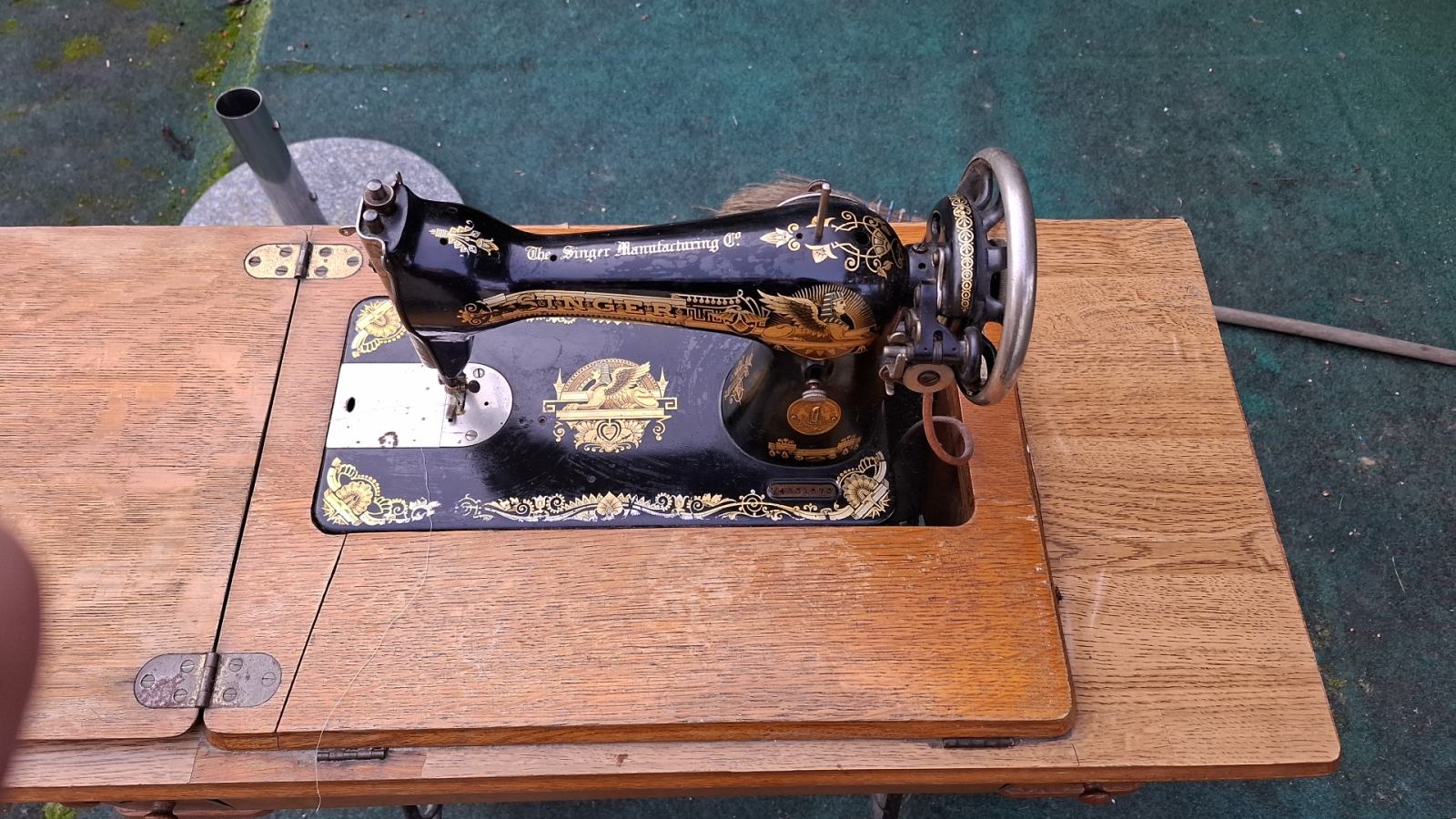 Singer mašina ( singerica )