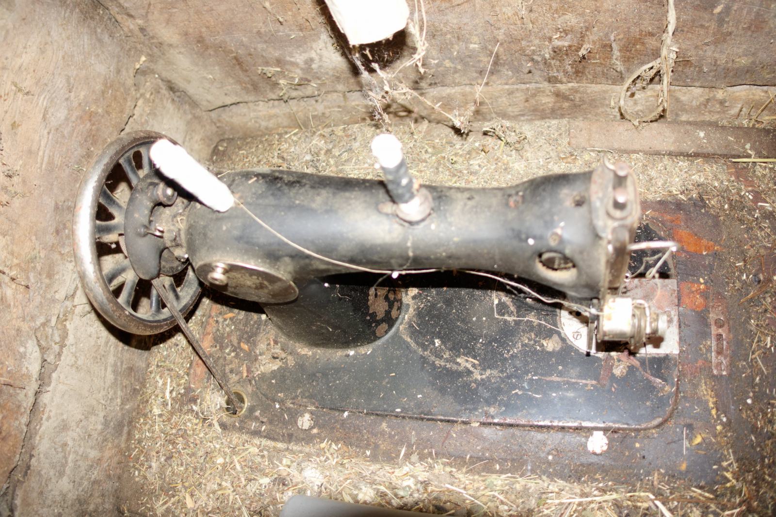 Singer Vesta stara preko 100 godina