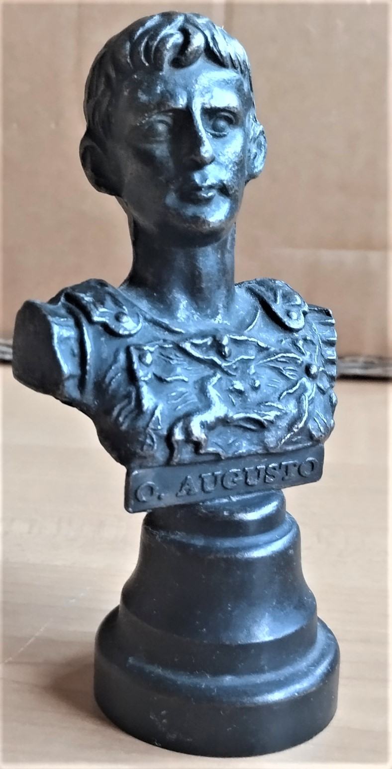 skulptura August - Gaj Julije Cezar Oktavijan