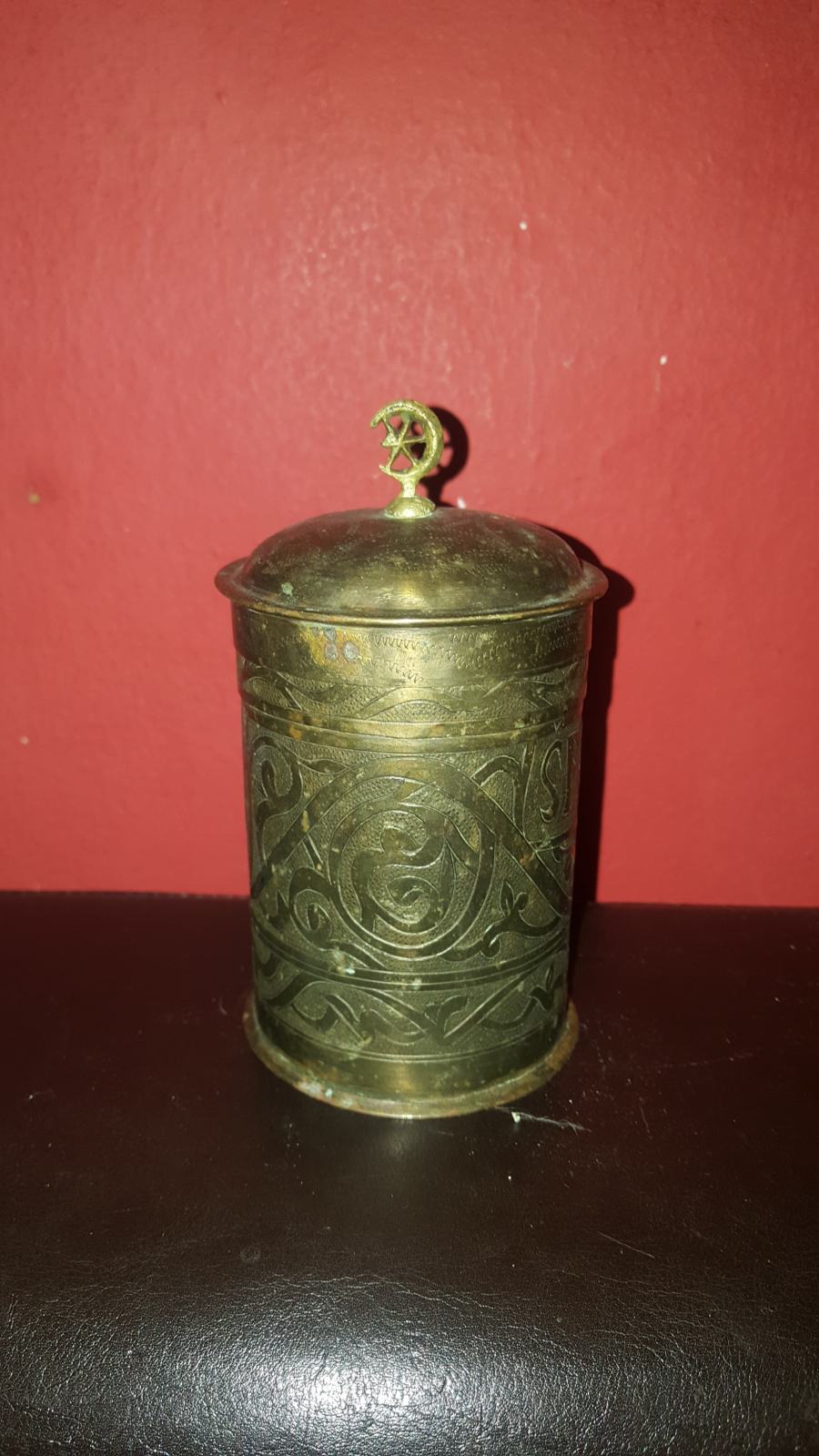 Stara posuda za šečer