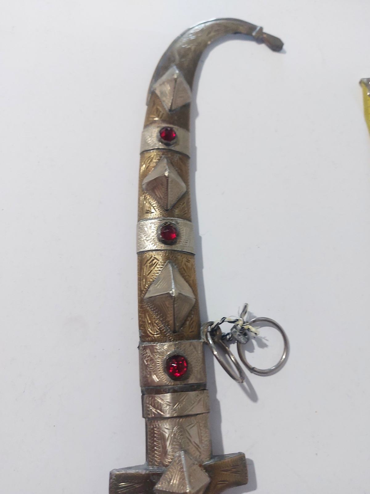 STARI ARAPSKI BEDUINSKI NOŽ SA RELJEFNIM UKRASIMA