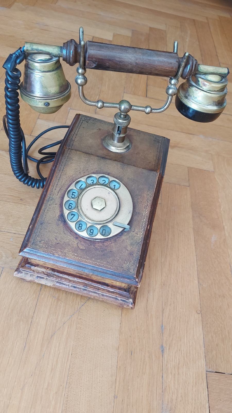 Telefon