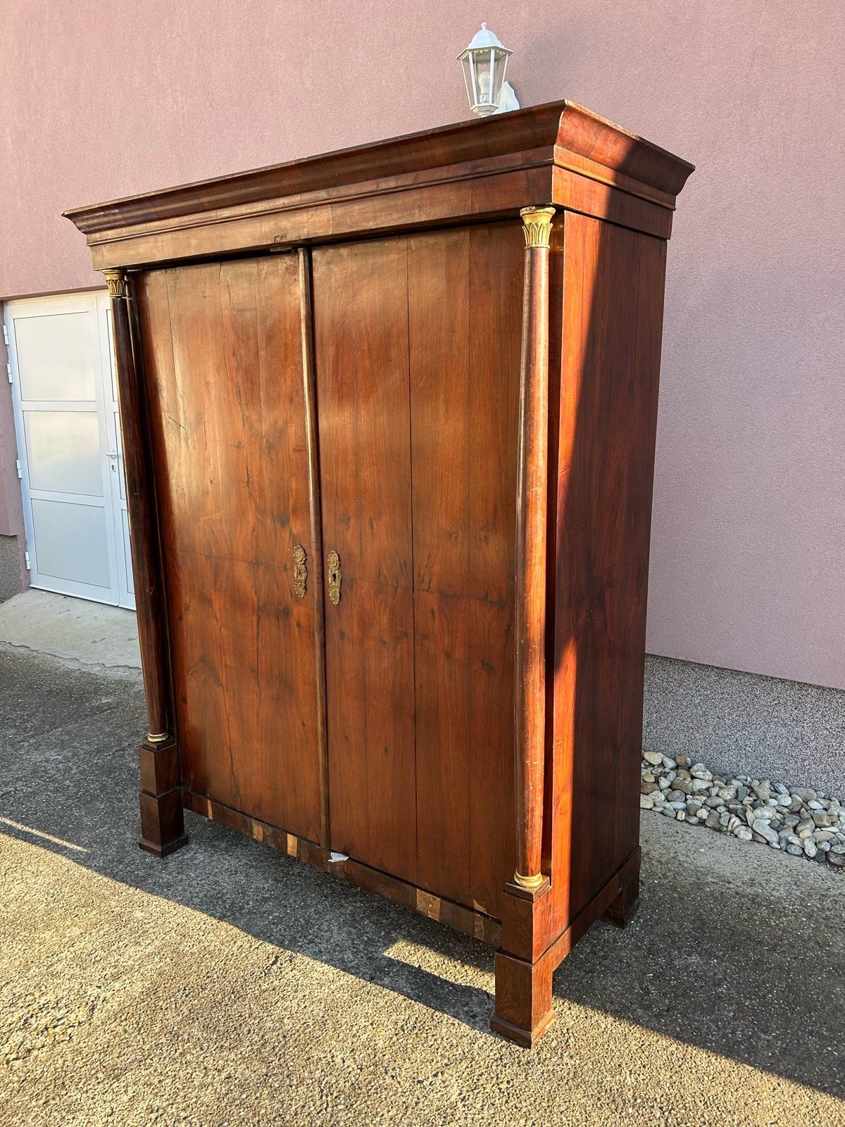 VELIKI BIDERMAJER ORMAR NA KAJLE