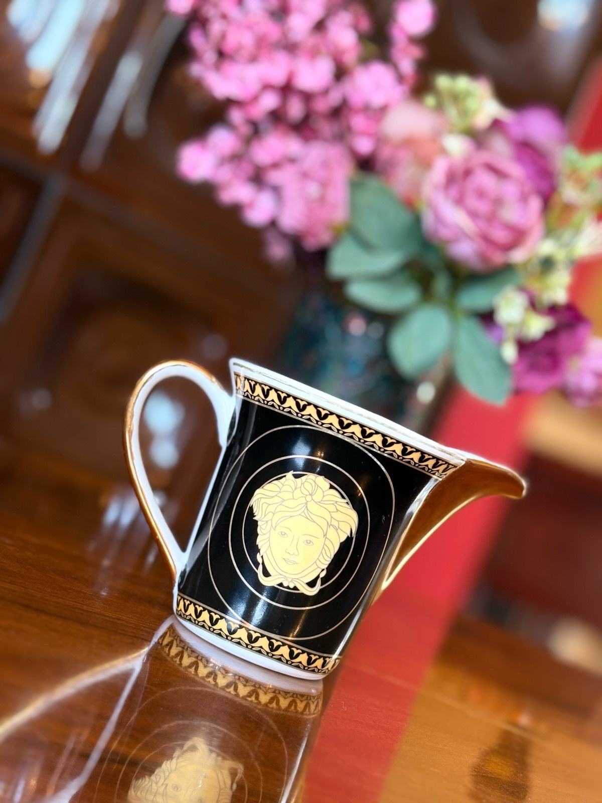 Versace vrč za mlijeko