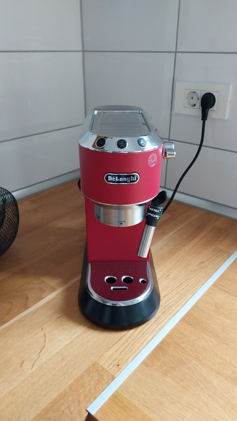 DELONGHI DEDICA COFFEE MAKER EC 685