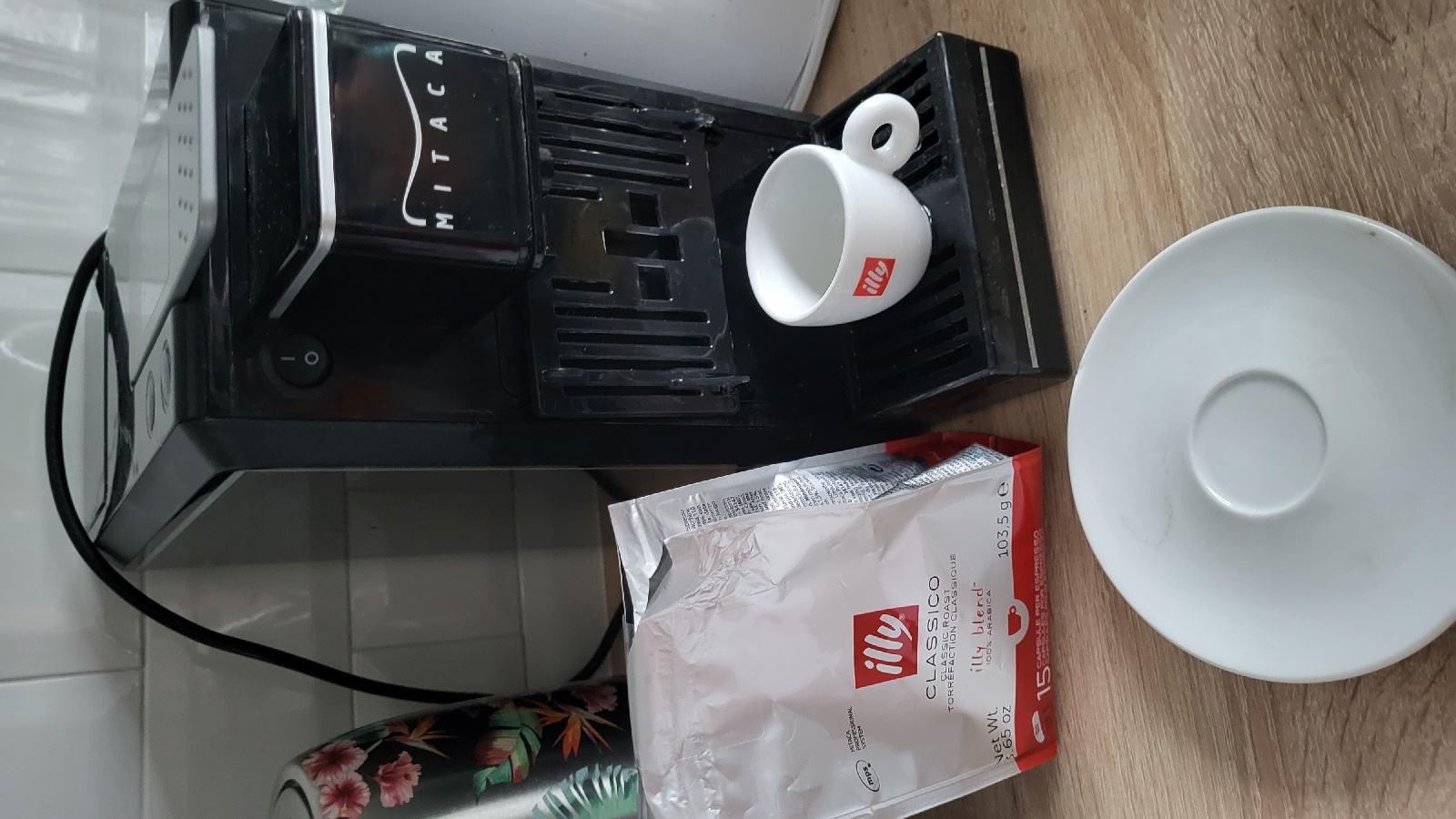 Mitaca caffe aparat, gratis paket kave illy