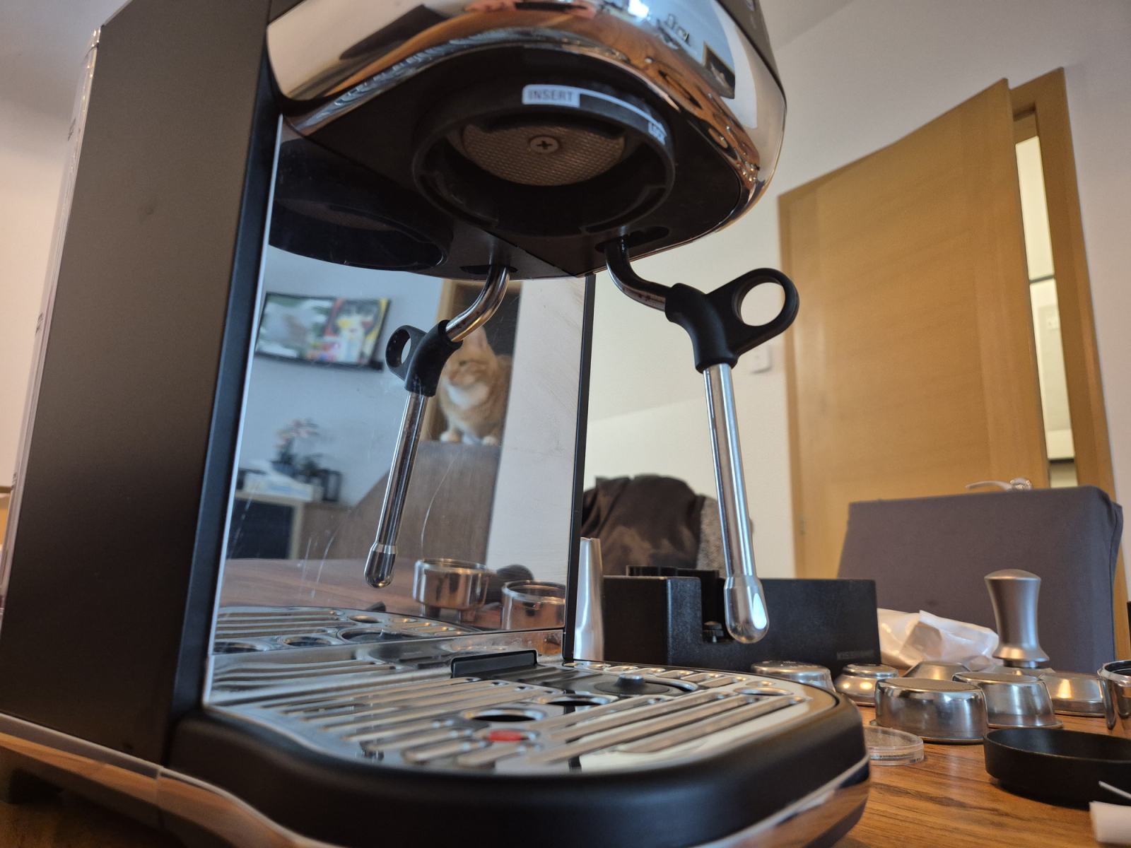 Sage (Breville) Bambino Plus (boja Black Truffle)