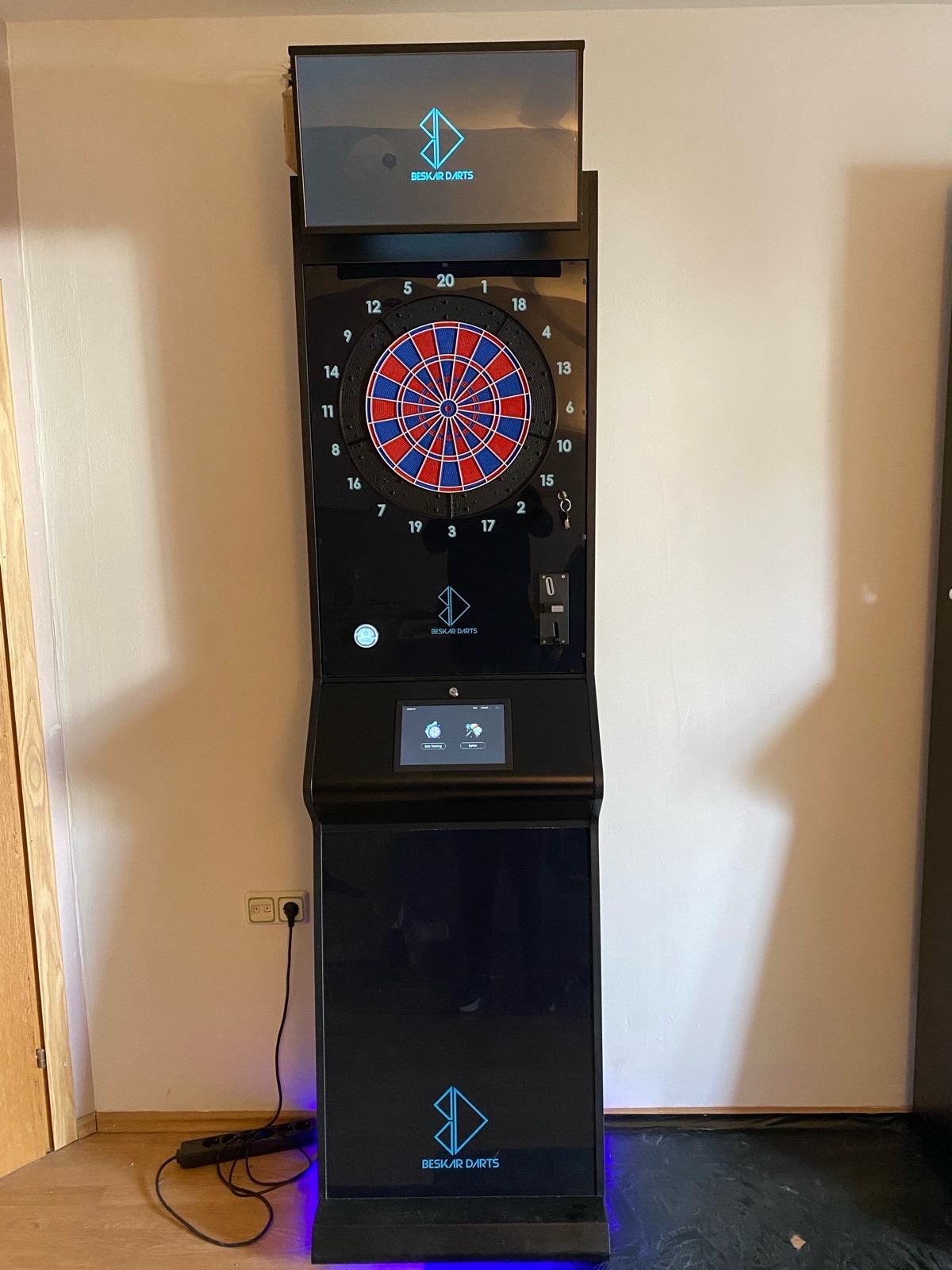 Elektronski pikado aparat Beskar Darts