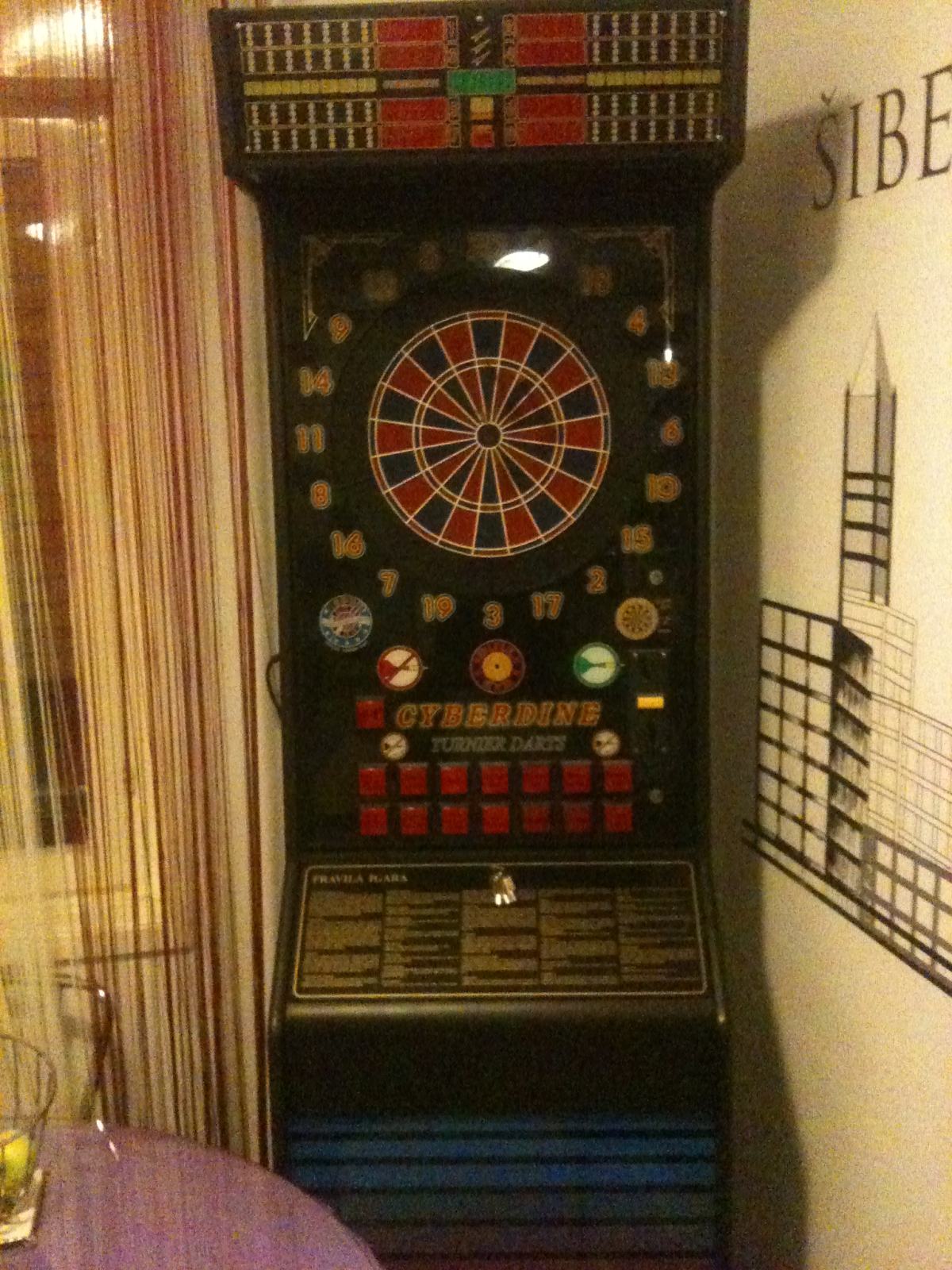 PIKADO APARAT CYBERDINE TURNIER DARTS