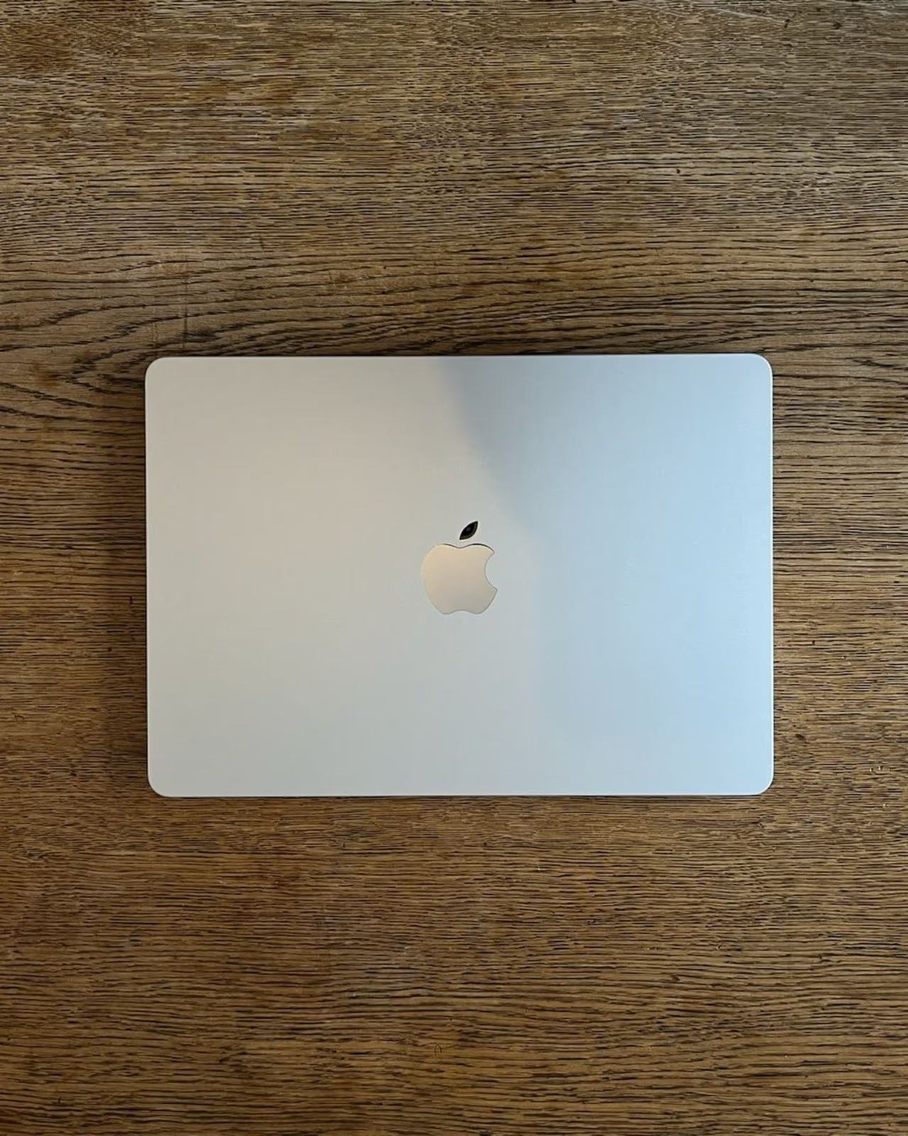 Apple MacBook Air 13 2022 M2 chip, 16gb RAM, 512gb SSD (bez kutije)