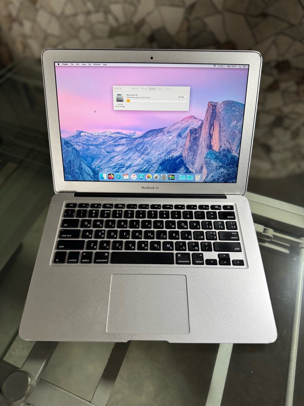 Apple MacBook Air 13” – 256 GB SSD
