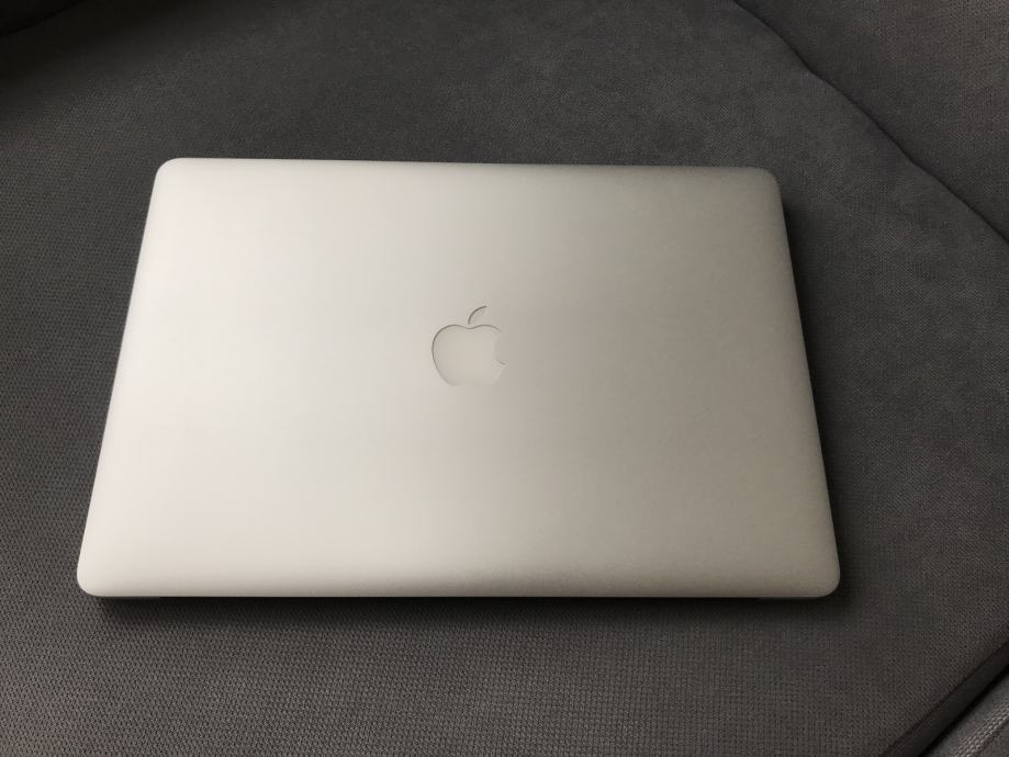 Apple MacBook Pro 11,4 (quad-core i7, 16 GB RAM, 256GB Flash Storage)