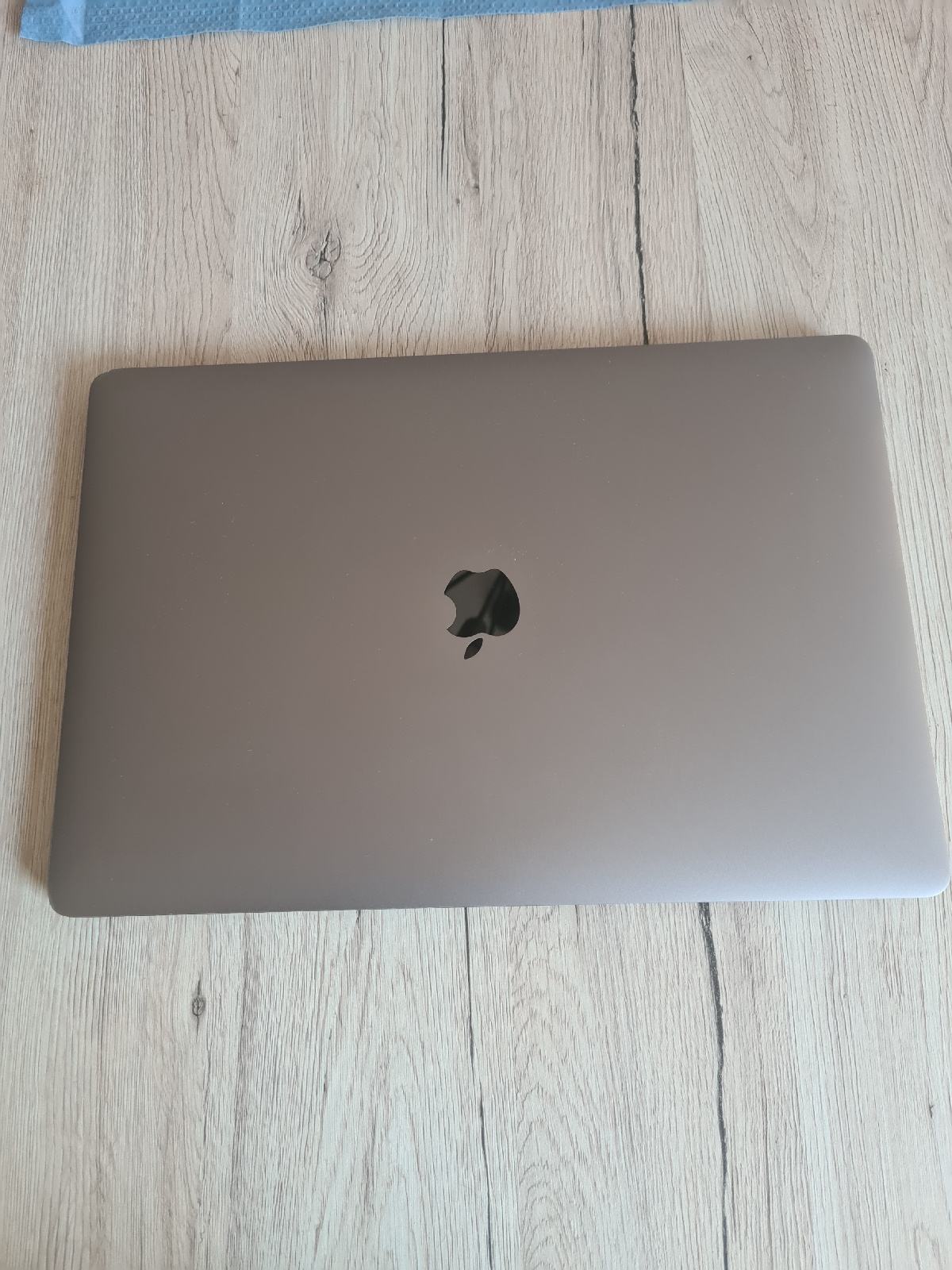 Macbook pro 15 2017, i7 2.9Ghz,16 gb,500gb,RadeonPro 560, Touch bar