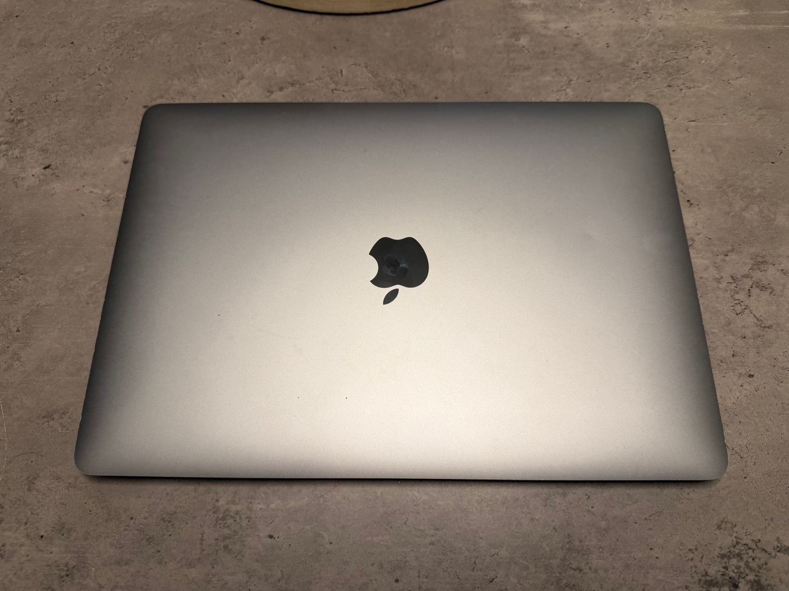 Macbook air 13” M1 2021g