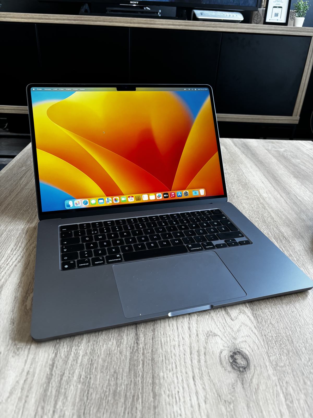 MacBook Air M2 Space Gray 15 inčni