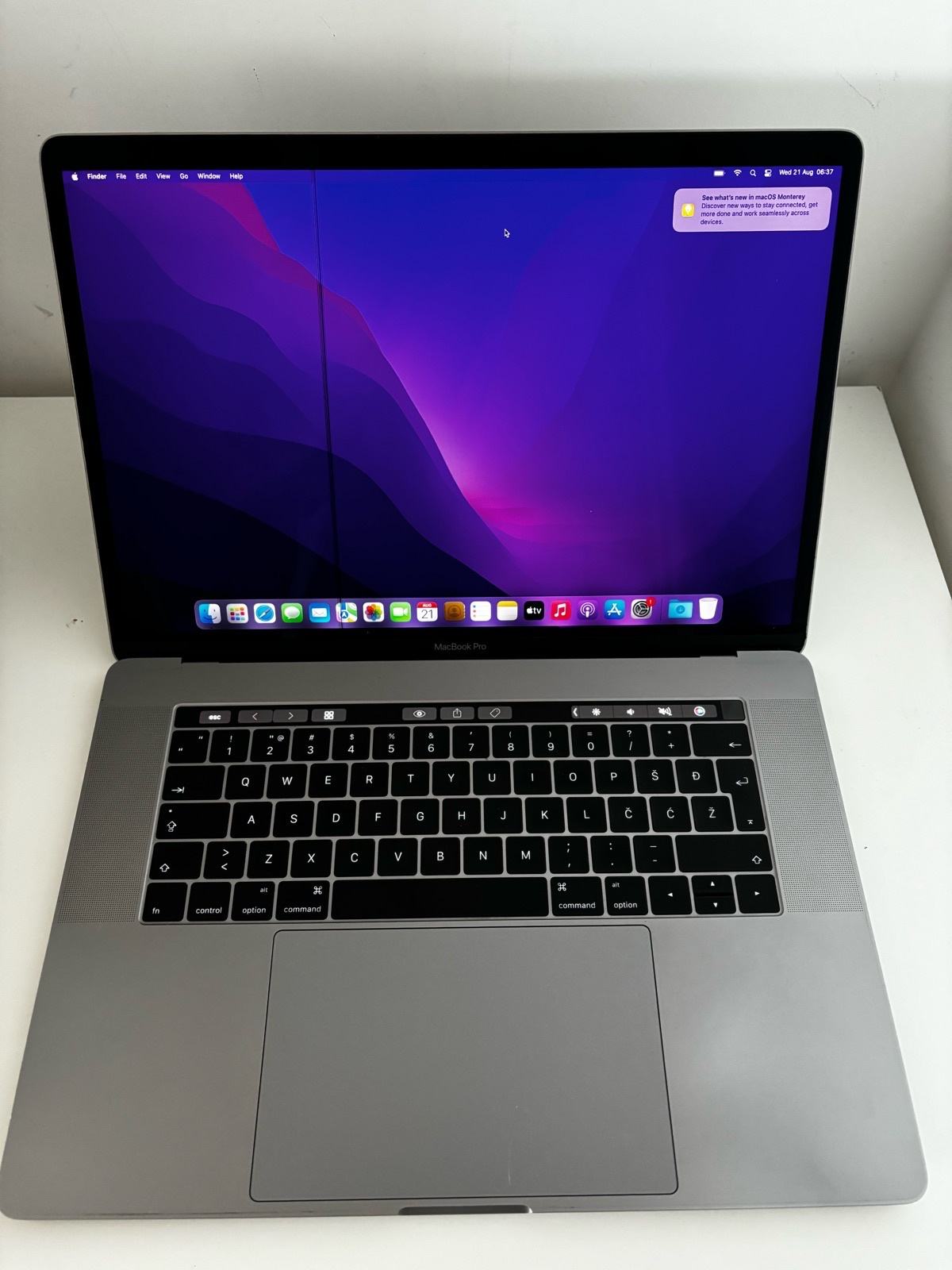 Macbook pro 2016 1TB SSD 16GB RAM