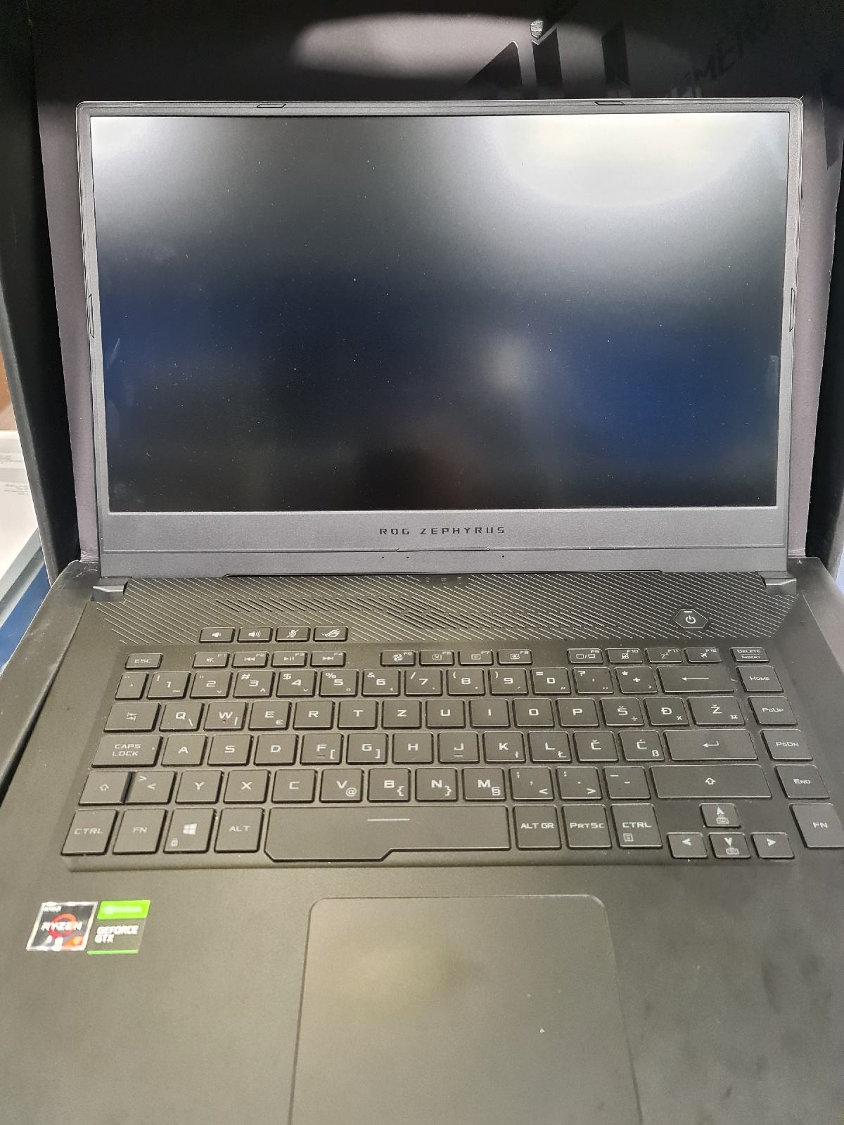 Asus GA502D gaming laptop