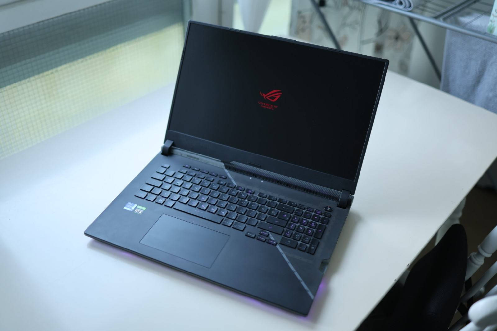 Asus ROG Strix 17 SE G733CW Intel i9/3070Ti 8gb/32gb/1+2tb/17WQHD