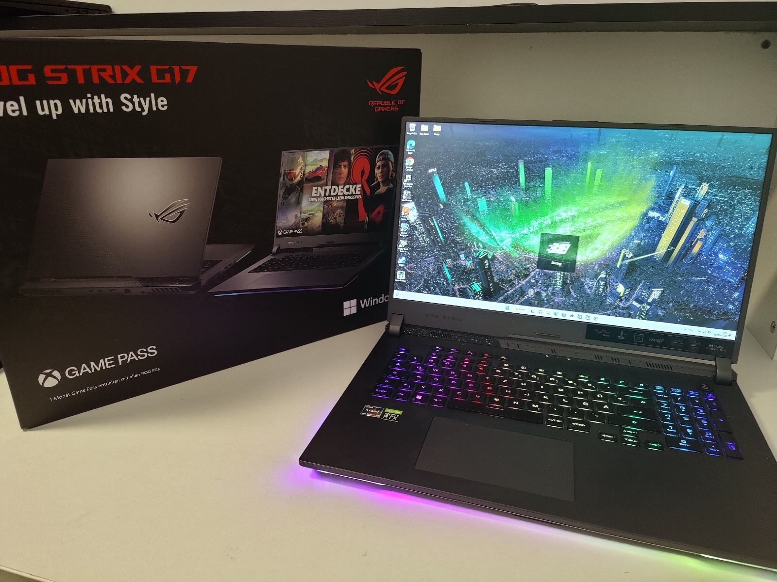 Asus ROG Strix G17 G713RW-LL103W (ROG Strix G17 G713 Series)