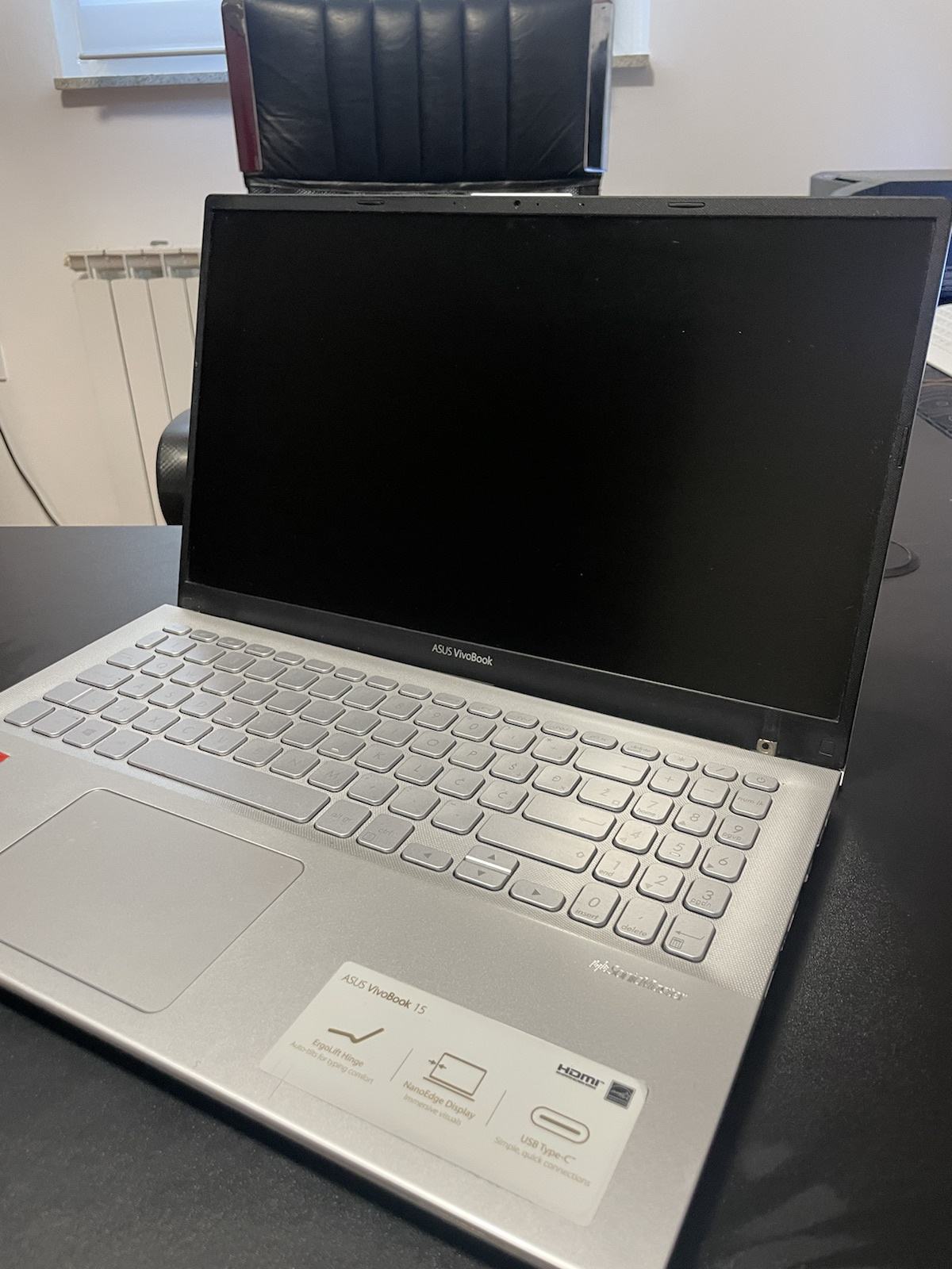 ASUS VIVOBOOK 15, X512D, 2019 win11 Home, DDR4, AMD Ryzen, 8GB,15.6”