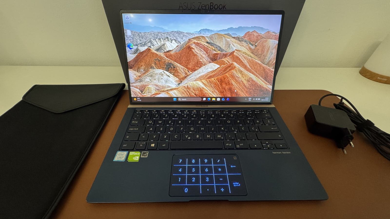 Asus Zenbook 14, i7, 16gb Ram, 512 SSD, Nvidia 2gb, Windows Hello