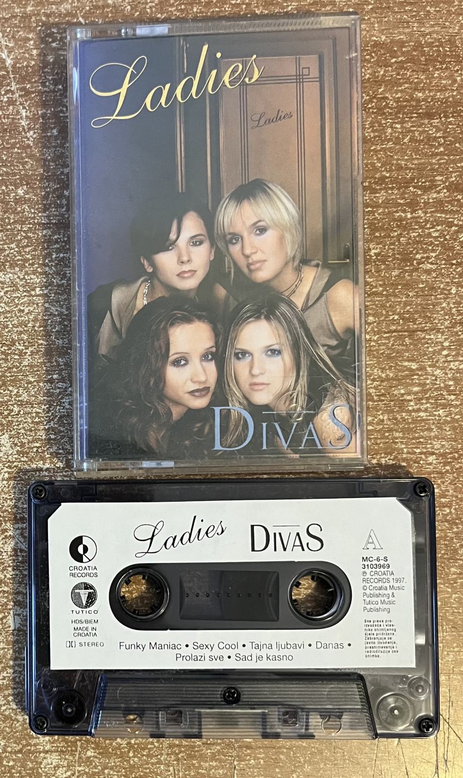 AUDIO KAZETA, DIVAS - LADIES