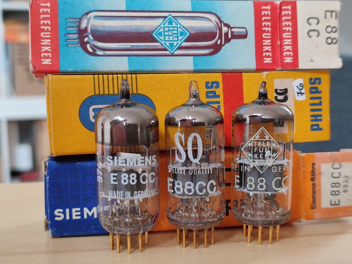 E88CC - Siemens - Philips Miniwatt - Telefunken 6922