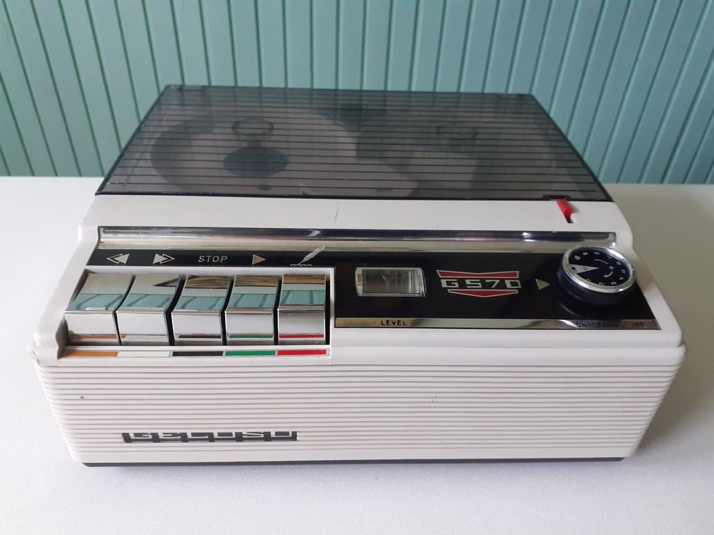 Geloso G 570 magnetofon, neispravan