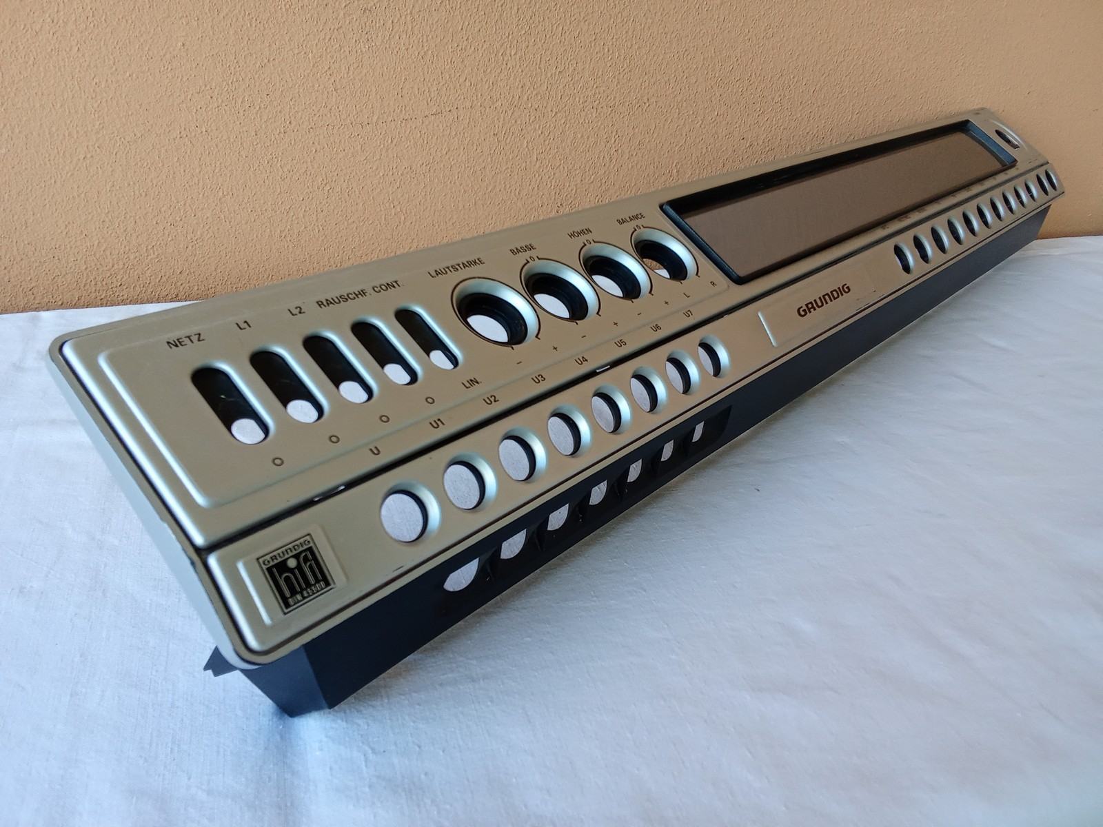 Grundig RPC 300 i 350, samo prednja maska, 10-15 €, dogovor