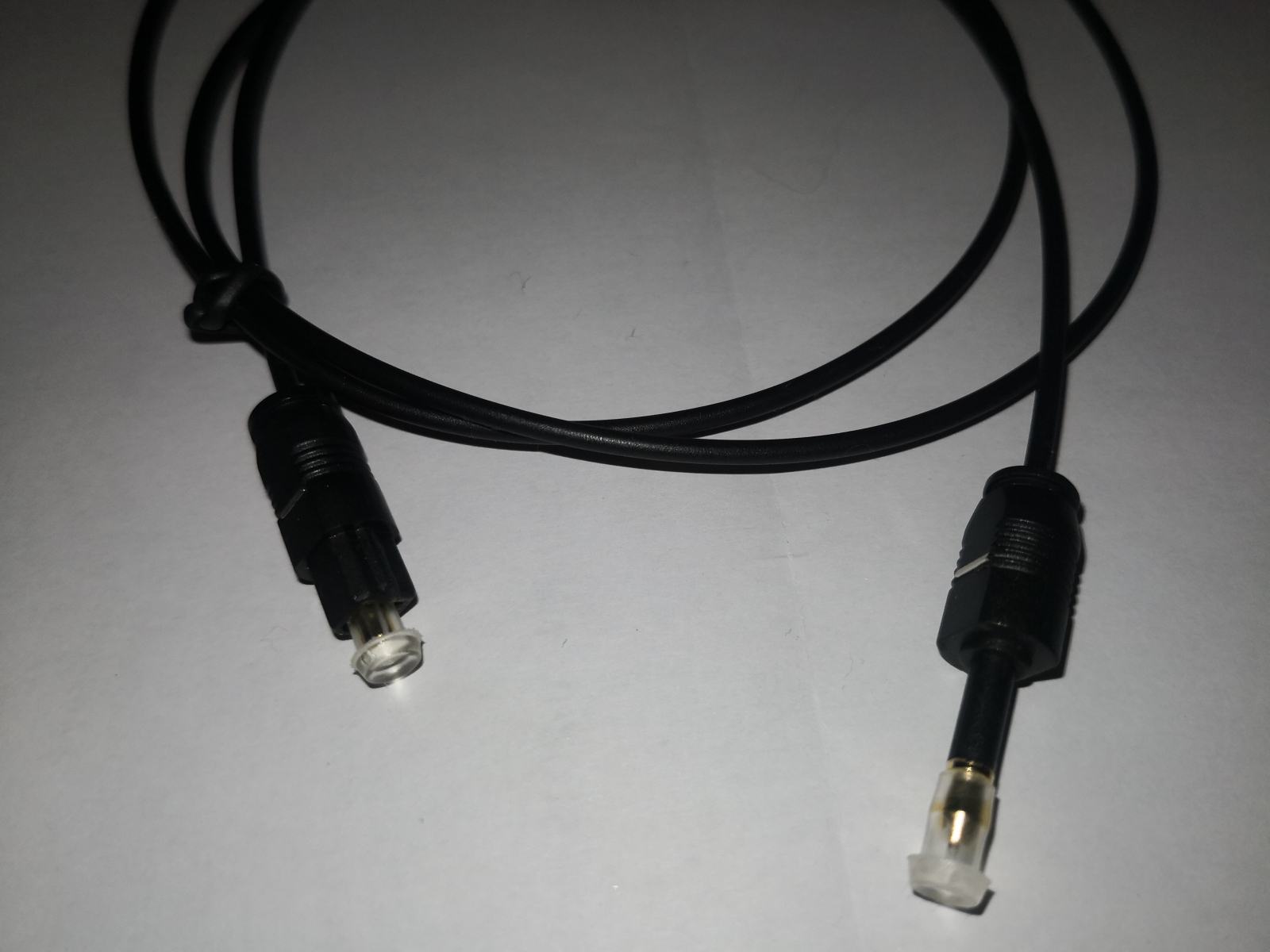 Optički kabel 2m. toslink na 3.5mm