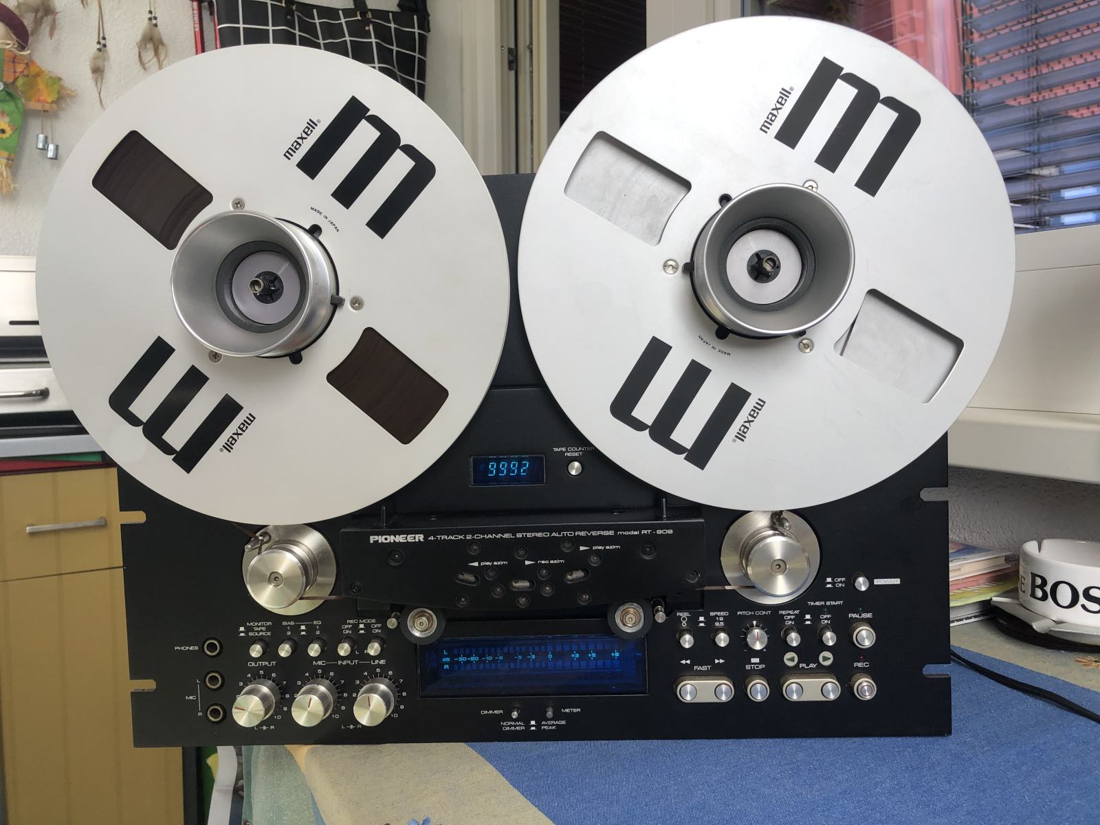 Pioneer RT-909 u crnoj boji, kao nov, radi bez problema