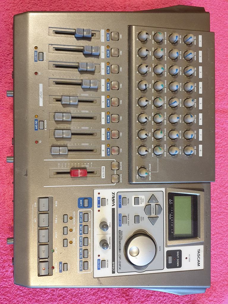 Tascam DP-01FX Hard disk recording, kućni studio, USB izlaz