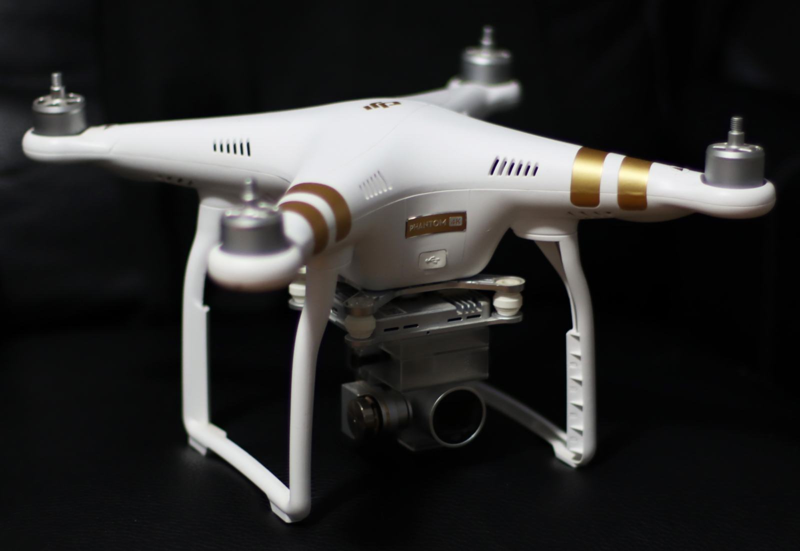 DJI Phantom 3 4K Dron