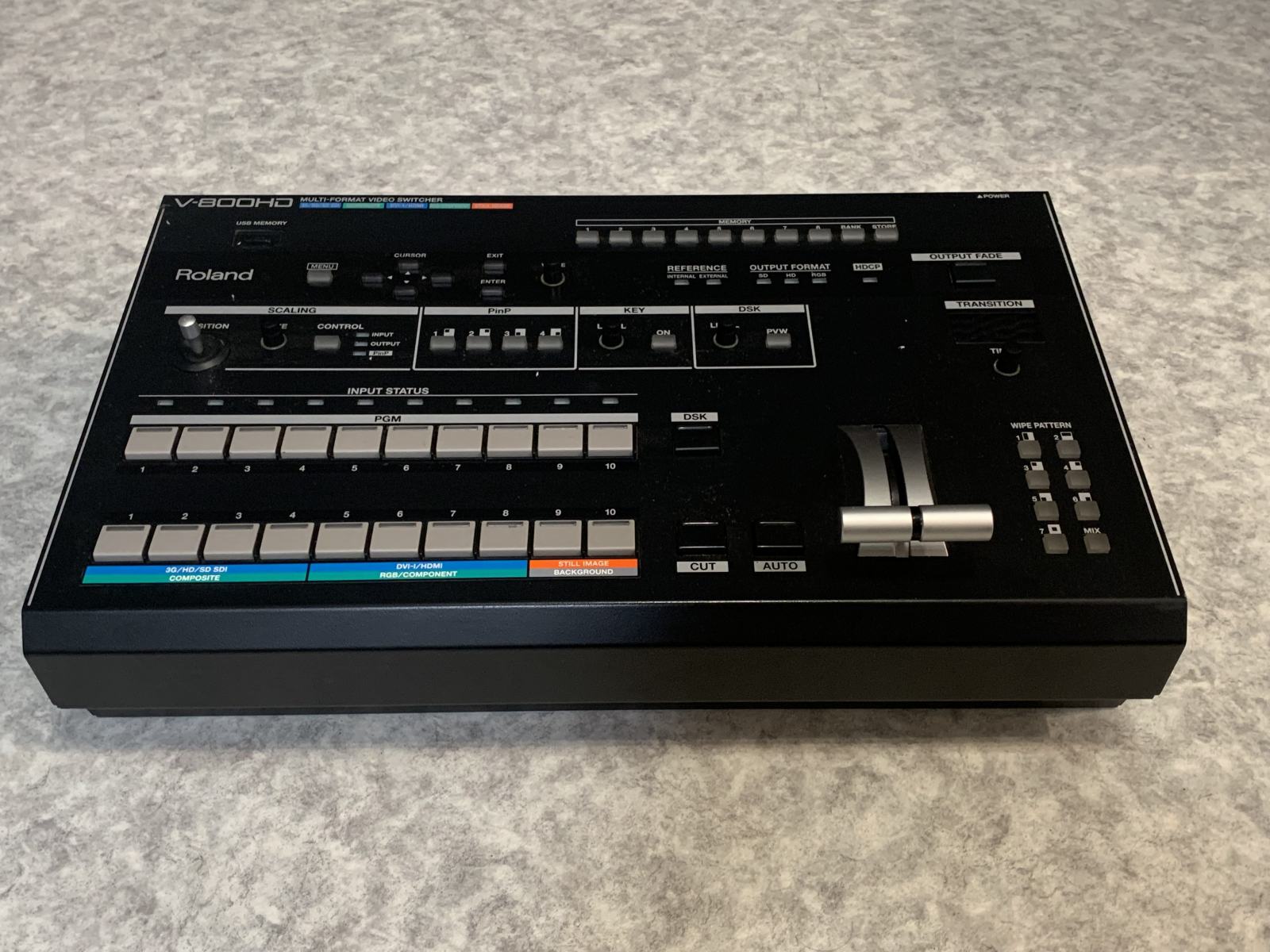 Roland V 800 HD Multi-format Video Switcher - Video Mikser