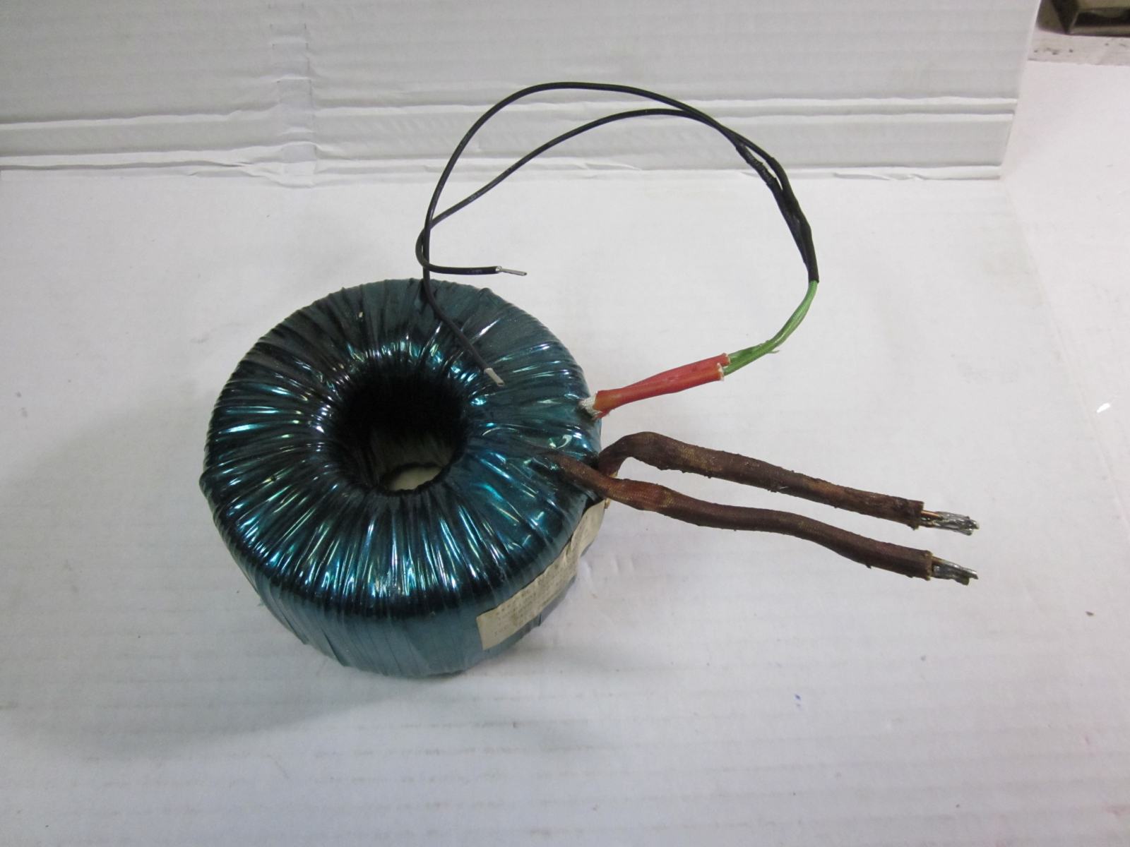 TOROIDNI TRANSFORMATOR 250VA 220V NA 12V (OSIJEK)